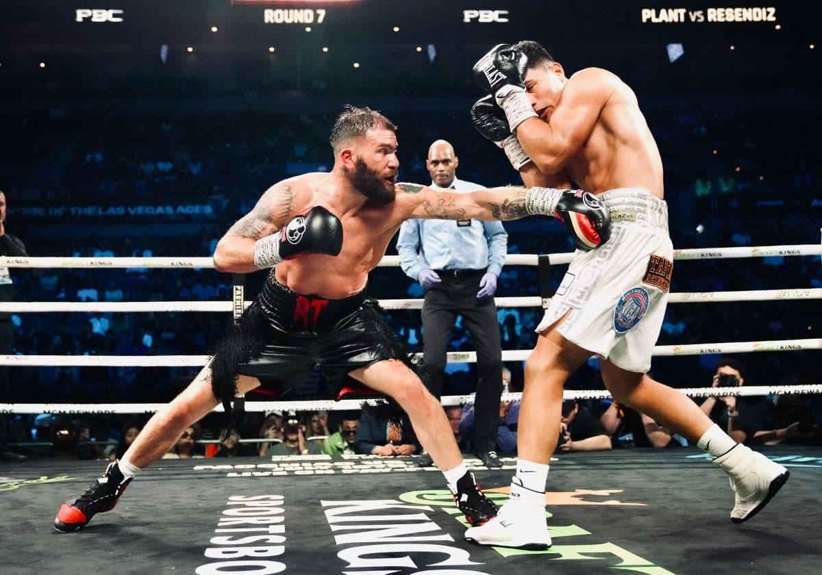 Photos: Armando Resendiz Shocks Caleb Plant in Las Vegas