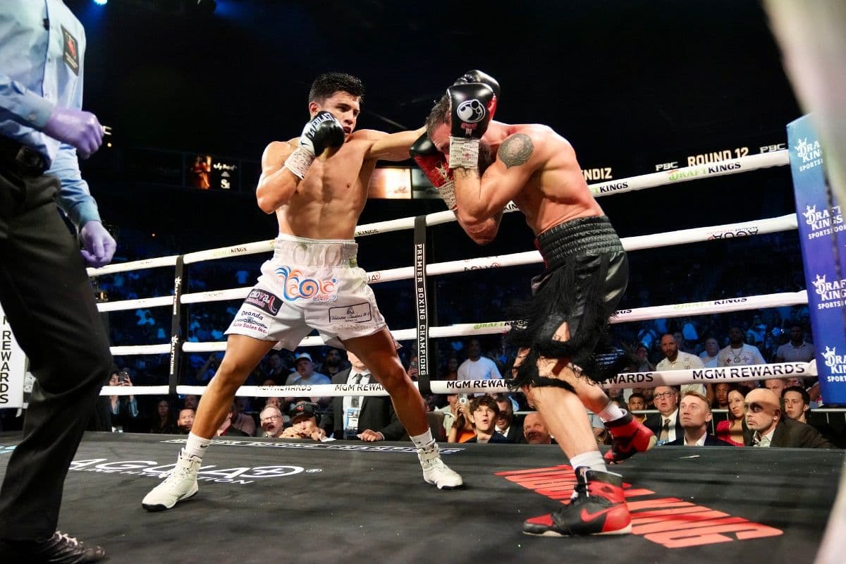 Photos: Armando Resendiz Shocks Caleb Plant in Las Vegas