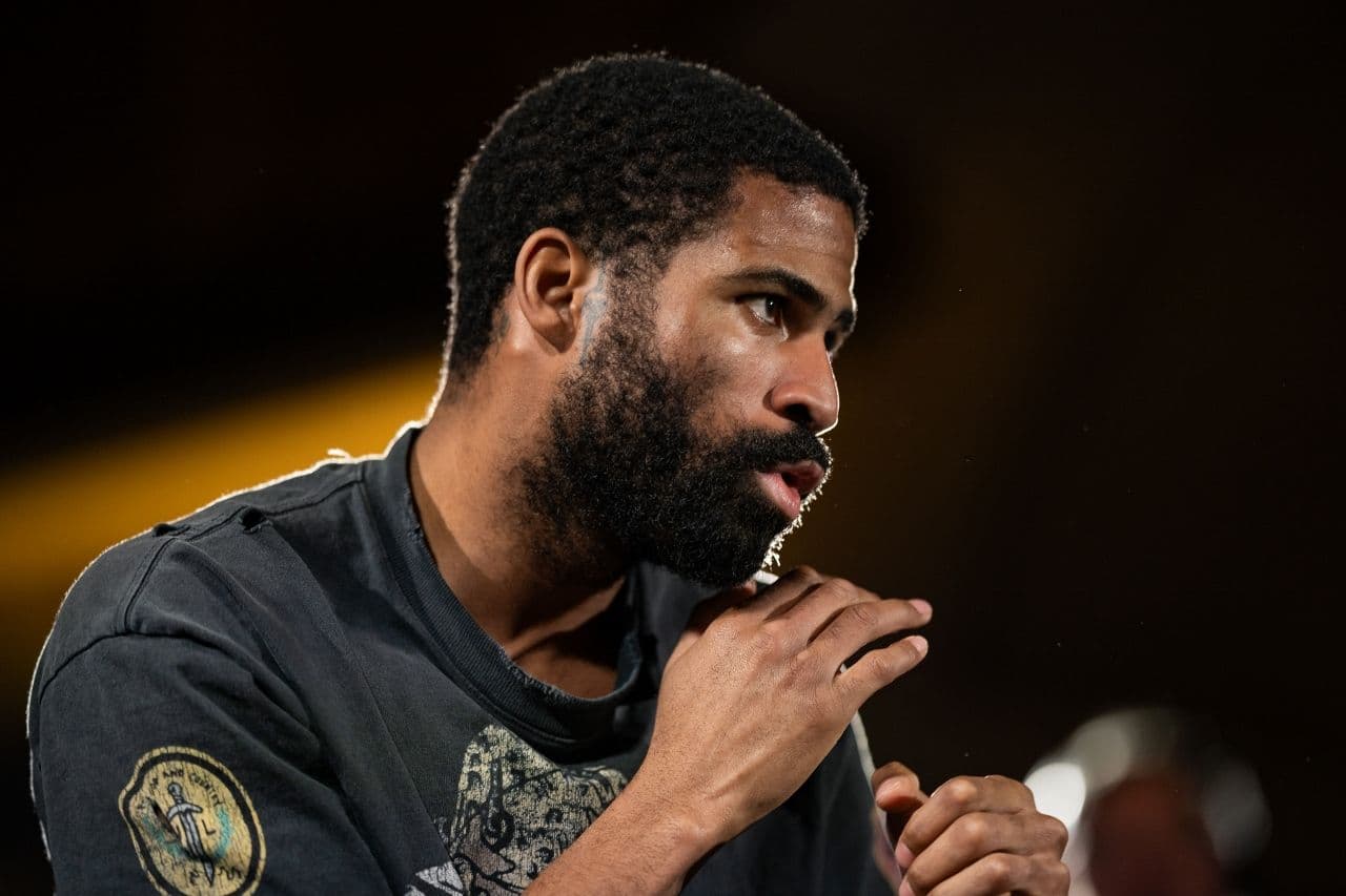 Photos: Isaac Cruz vs. Angel Fierro, Figueroa vs. Fulton - Face-Offs at ...